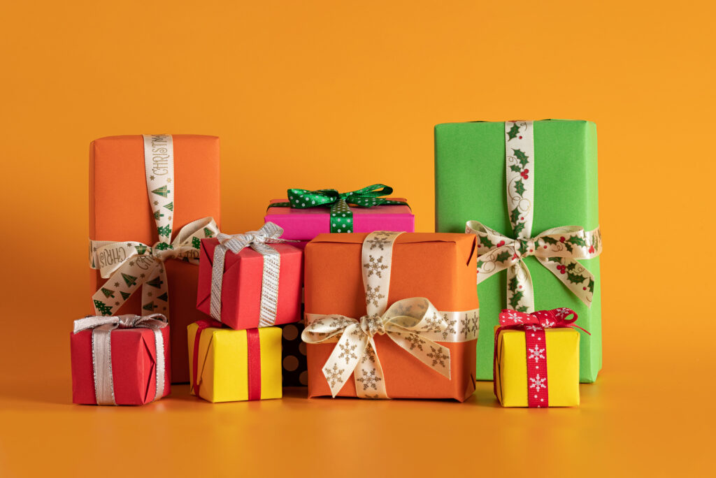 The Ultimate Holiday Gift Guide for College Students - ABM College Canada